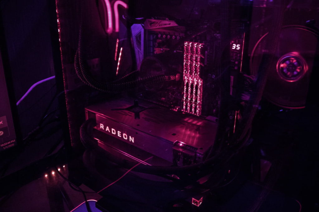 Linux : /dev/shmと/tmpの違いと役割 | SlackNote